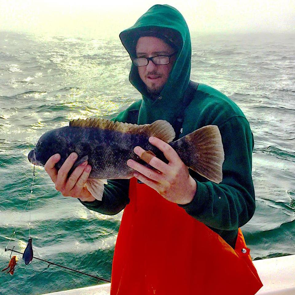Tom Deptula with a 20" 5.12 lb, Tautog he caught today - delaware-surf ...