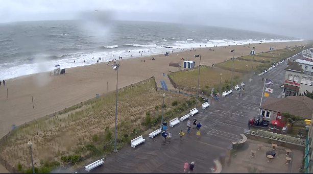 11 AM at the beach in Rehoboth - delaware-surf-fishing.com