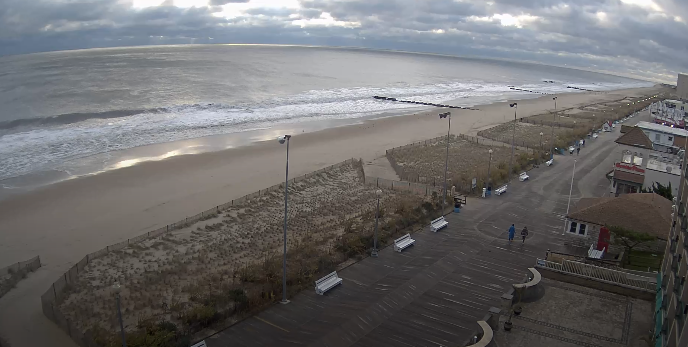 The surf in Rehoboth Beach at 8 AM - delaware-surf-fishing.com
