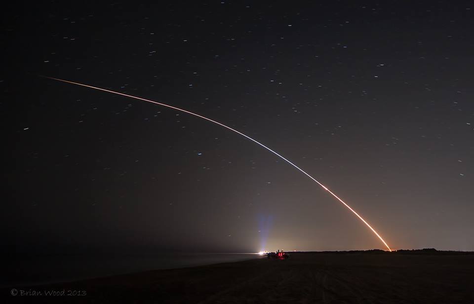 Brian Wood's shot from CHSP ... Minotaur V rocket launch last night ...