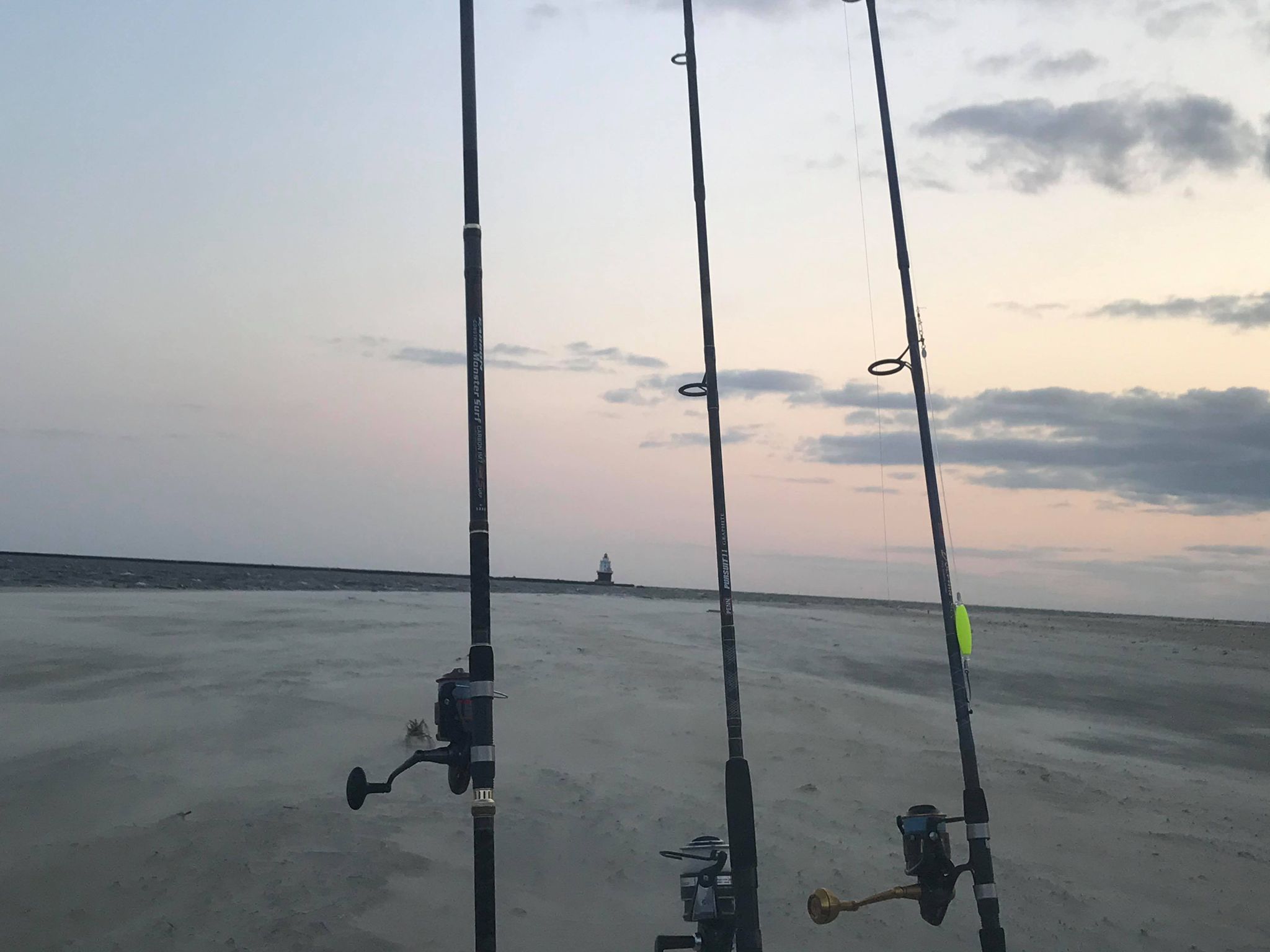 The point at 7:30 AM ... Jim RIfe - delaware-surf-fishing.com