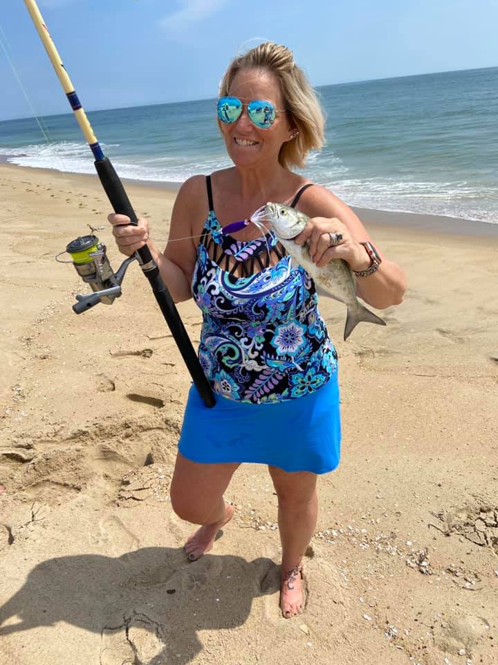 Jenn Thorton killing it today with DS Custom Tackle Surf Rigs ...