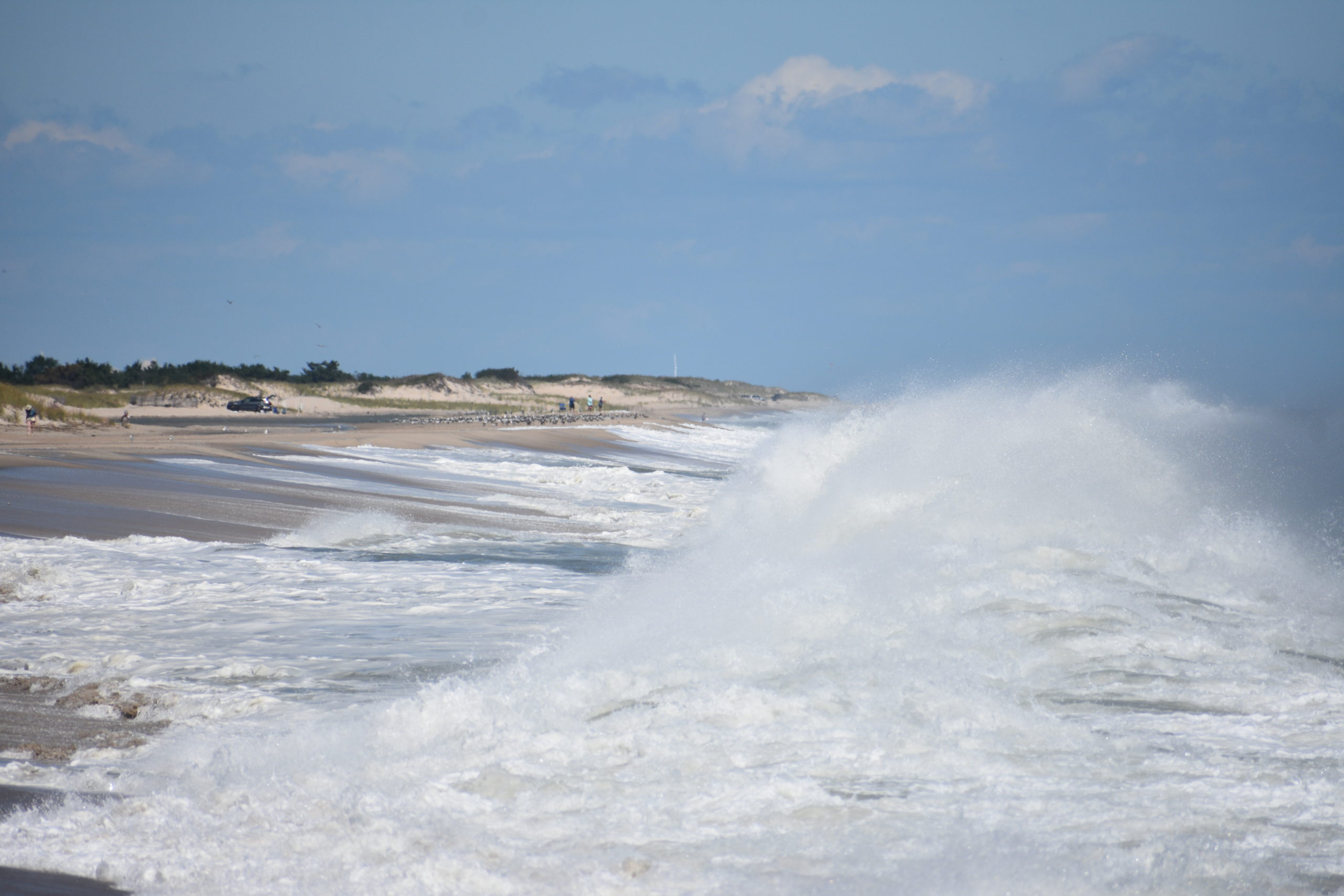 Beast waves today - delaware-surf-fishing.com